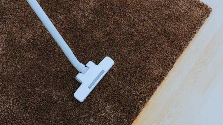 How to Flatten a Rug in 4 Easy Steps? Wrinkled and Rolled - RugsCore